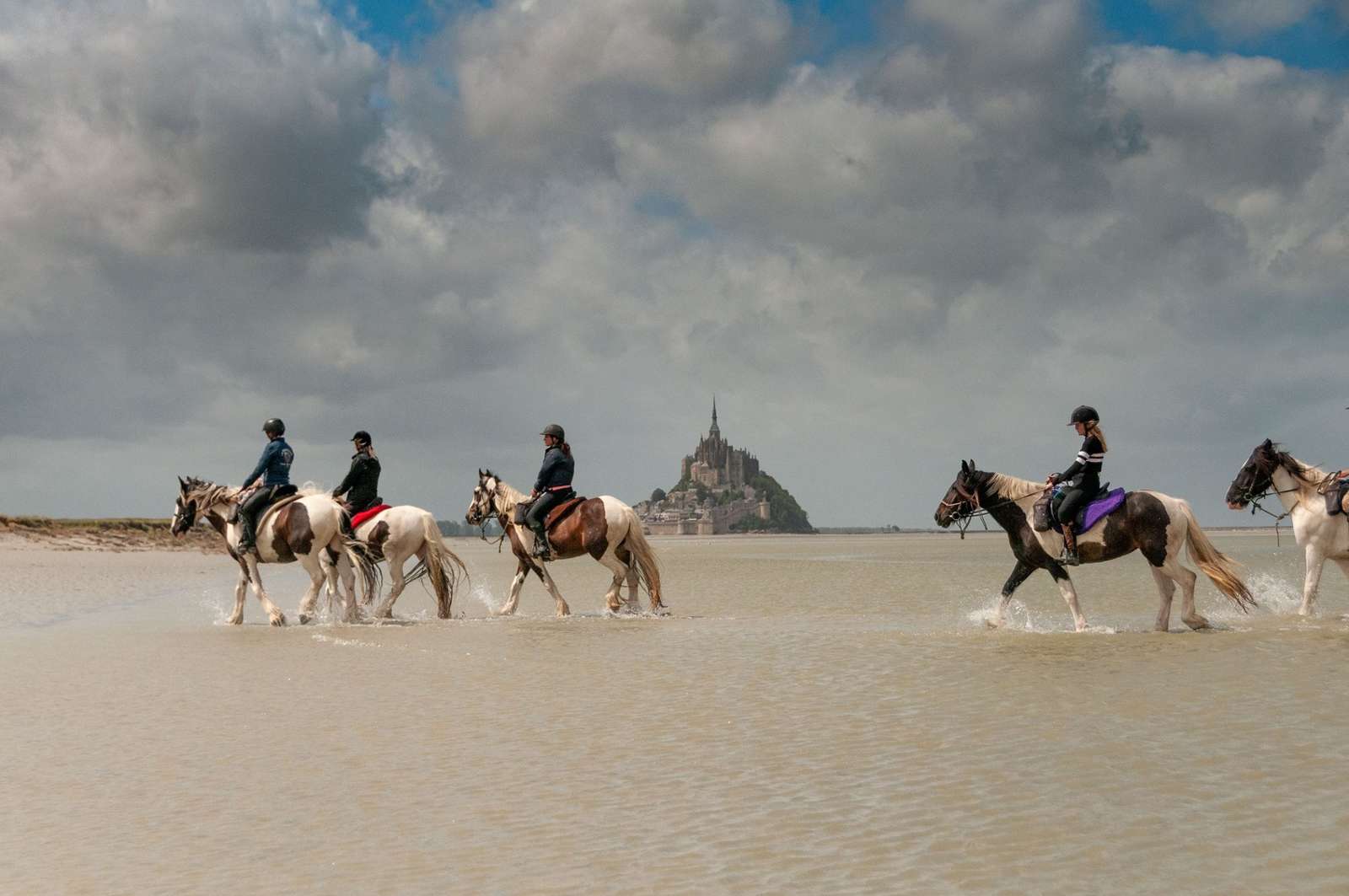 Explore France on horseback | Equus Journeys