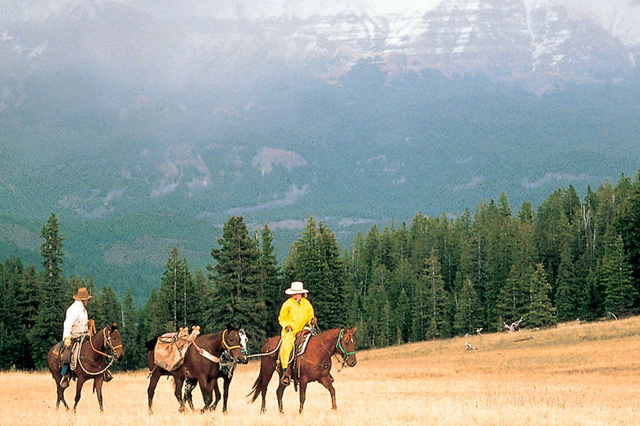 Get in the saddle for a memorable ranch holiday in Wyoming | Equus Journeys